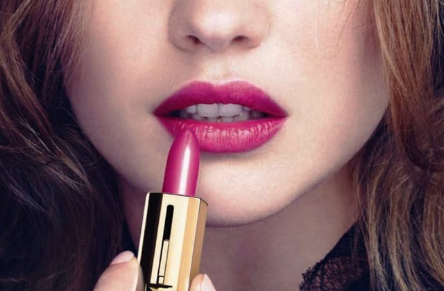 Cinq rouges à lèvres au banc d'essai - Madmoizelle