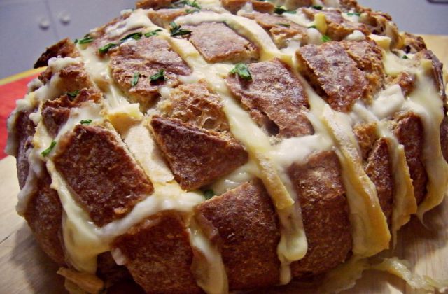 Pain au fromage fondu : recette simple, pas chère et gourmande