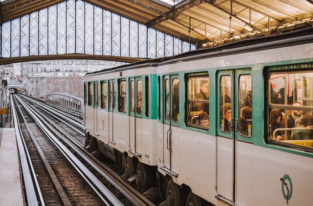Transports gratuits pour les jeunes à Paris : comment l'obtenir