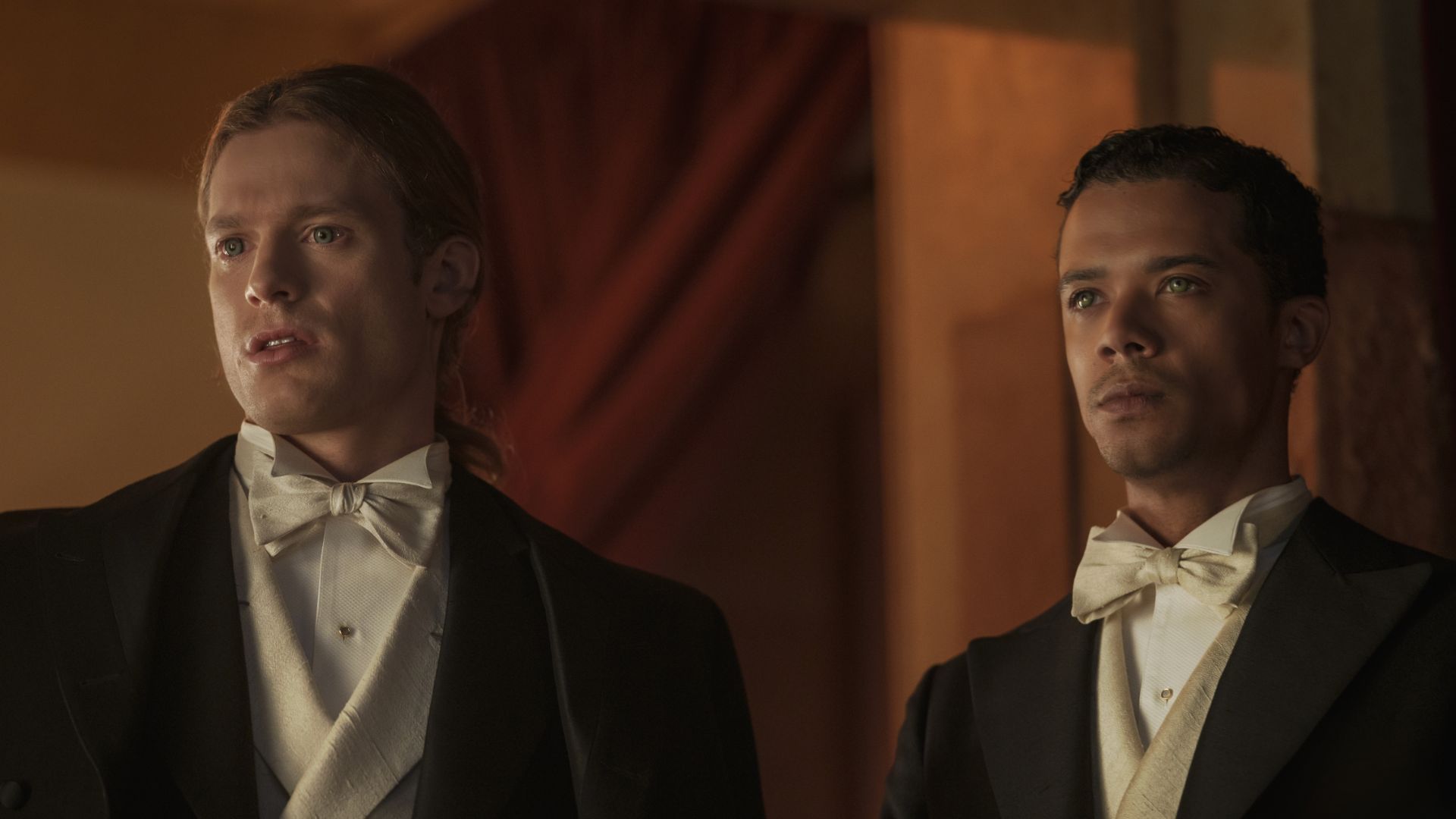 Interview with a vampire : le trailer du remake promet une romance gay ...