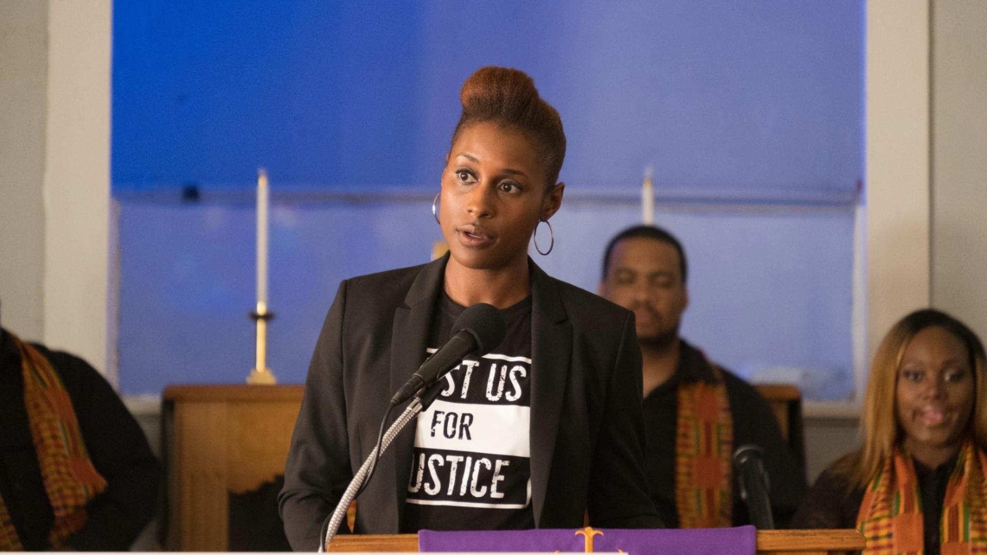 Issa Rae dénonce Hollywood qui protège des agresseurs comme Ezra Miller ...